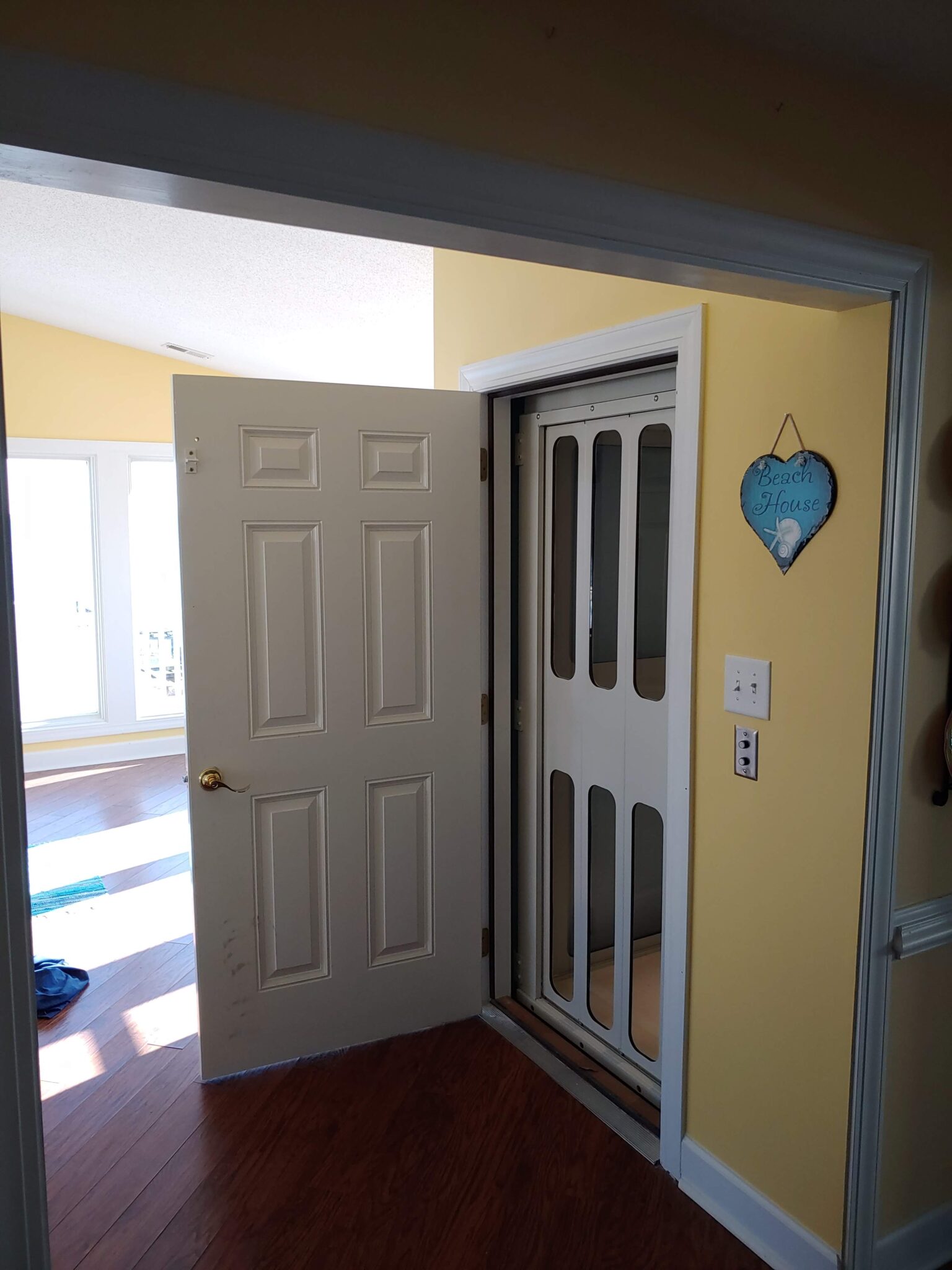 Residential Elevators - Battery-Powered Elevators for Homes